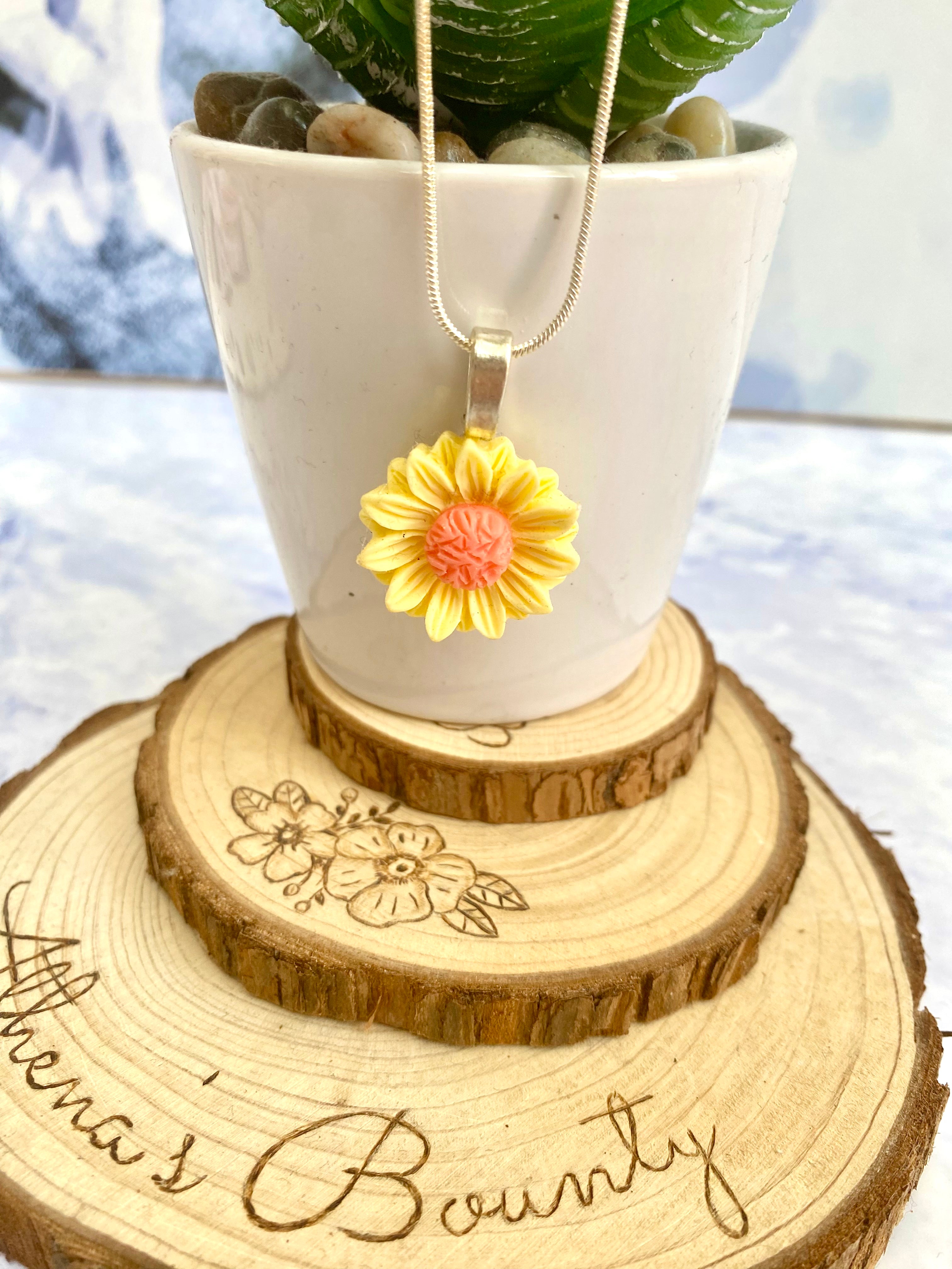 REY necklace – Athena's Bounty